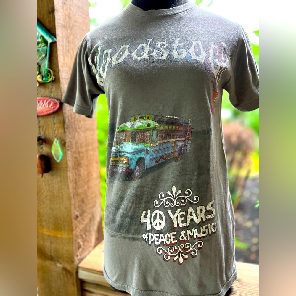 Vintage Woodstock Volkswagen Bus Peace Sign Grey Grap… - Gem